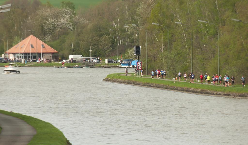 800 courageux ont bravé la pluie sur le Trail du BW ! | TVcom
